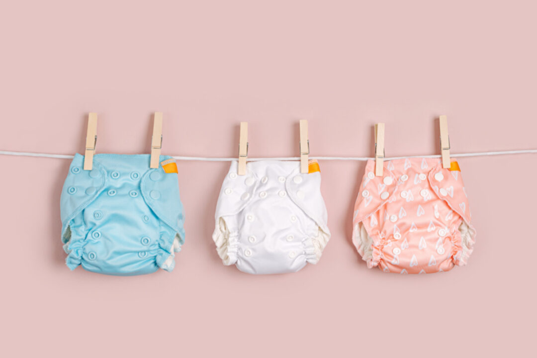 The Pros and Cons of Cloth Diapering (Real Talk from a Former Fanatic ...